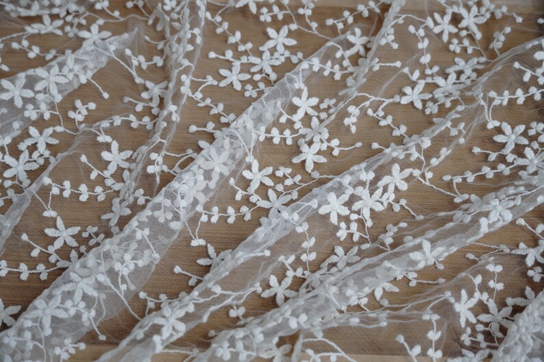 Adorable Floral Tulle Fabric Beige Lace Fabric Flowers | Etsy