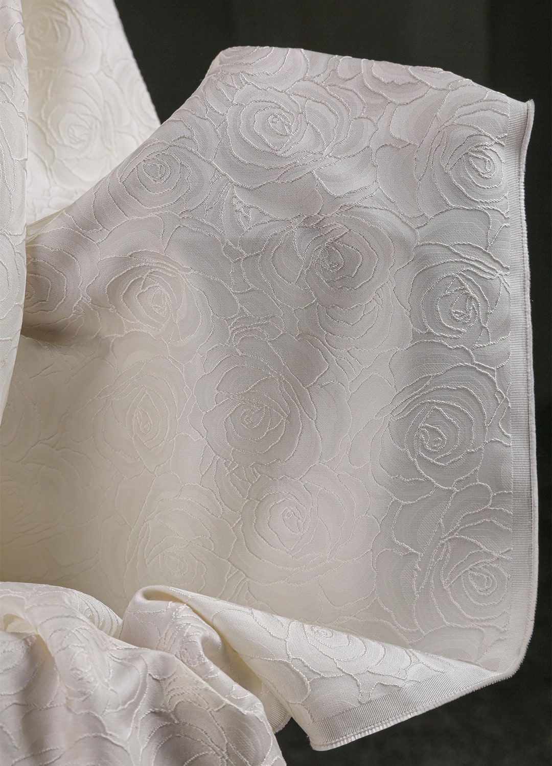 Pretty Rose Flower Jacquard Fabric, Large Roses White Lace Fabrics for ...