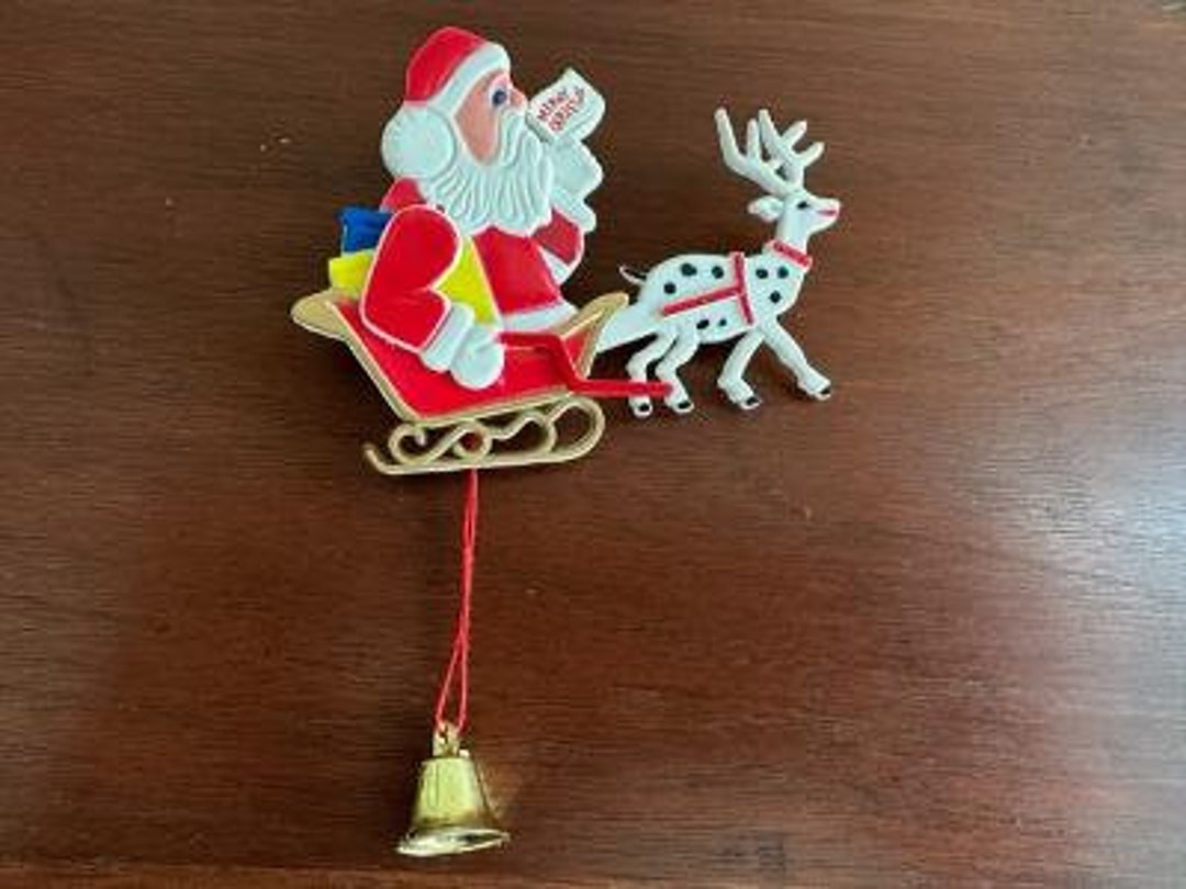 Vintage Santa Pin - Etsy