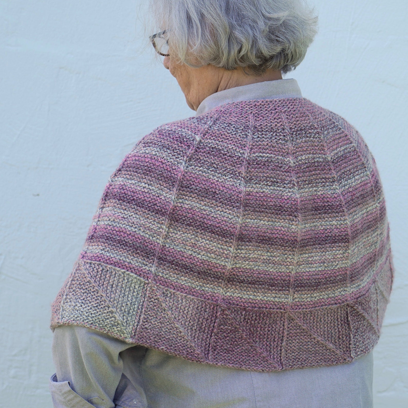 Cape Knitting Pattern PDF, Seamless Knitted Cape Pattern, Quick Knit ...