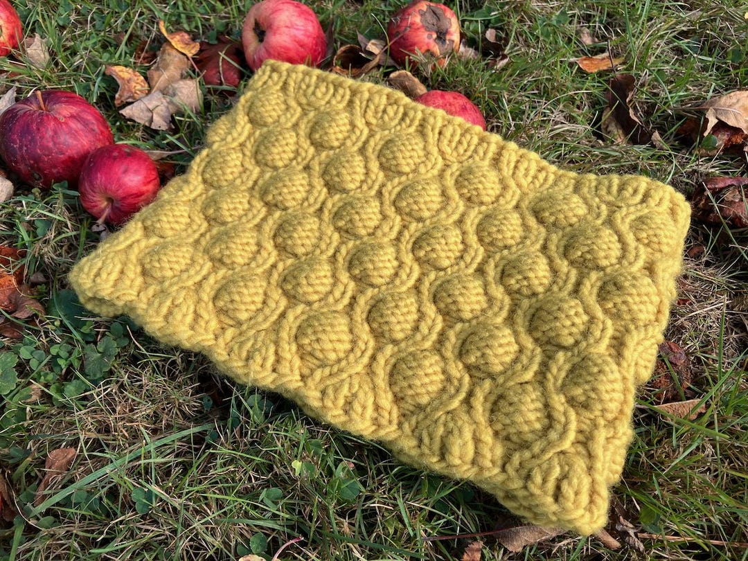 Easy Cowl Knitting Pattern, Super Bulky Weight Yarn Knitted Cowl ...