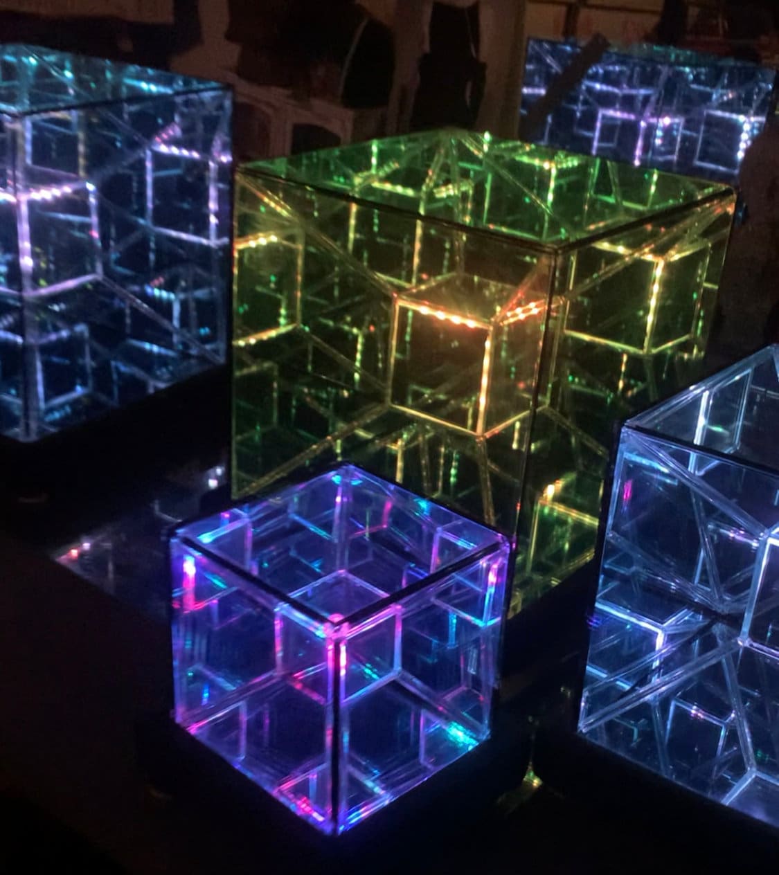 Tesseract Hypercube Infinity Mirror Art Sculpture Hecho a la medida ...