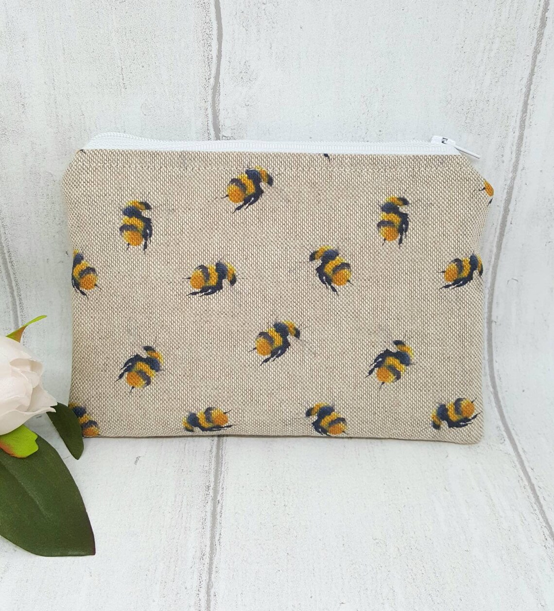 Bee purse Handmade bee coin purse linen zip pouch Bumble | Etsy