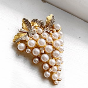 Gorgeous Glam Pearl and Pavé Grape Brooch. - Etsy