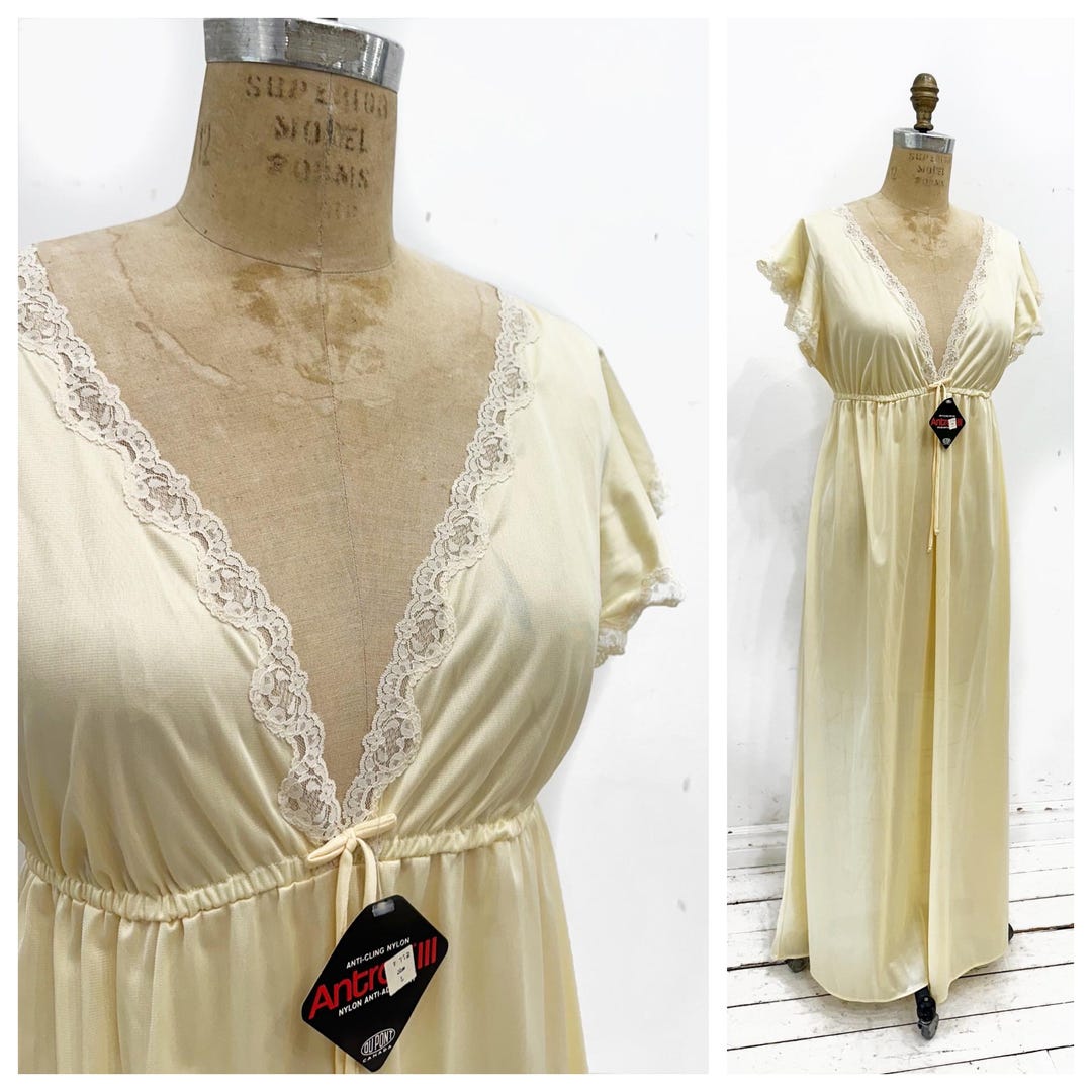Sweet Butter Yellow Long Negligee With Lace Trim. Made in Canada. Size ...
