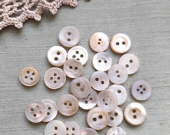 Assorted Large Natural Shell Buttons, Set of 10 Off-white Pearly ...