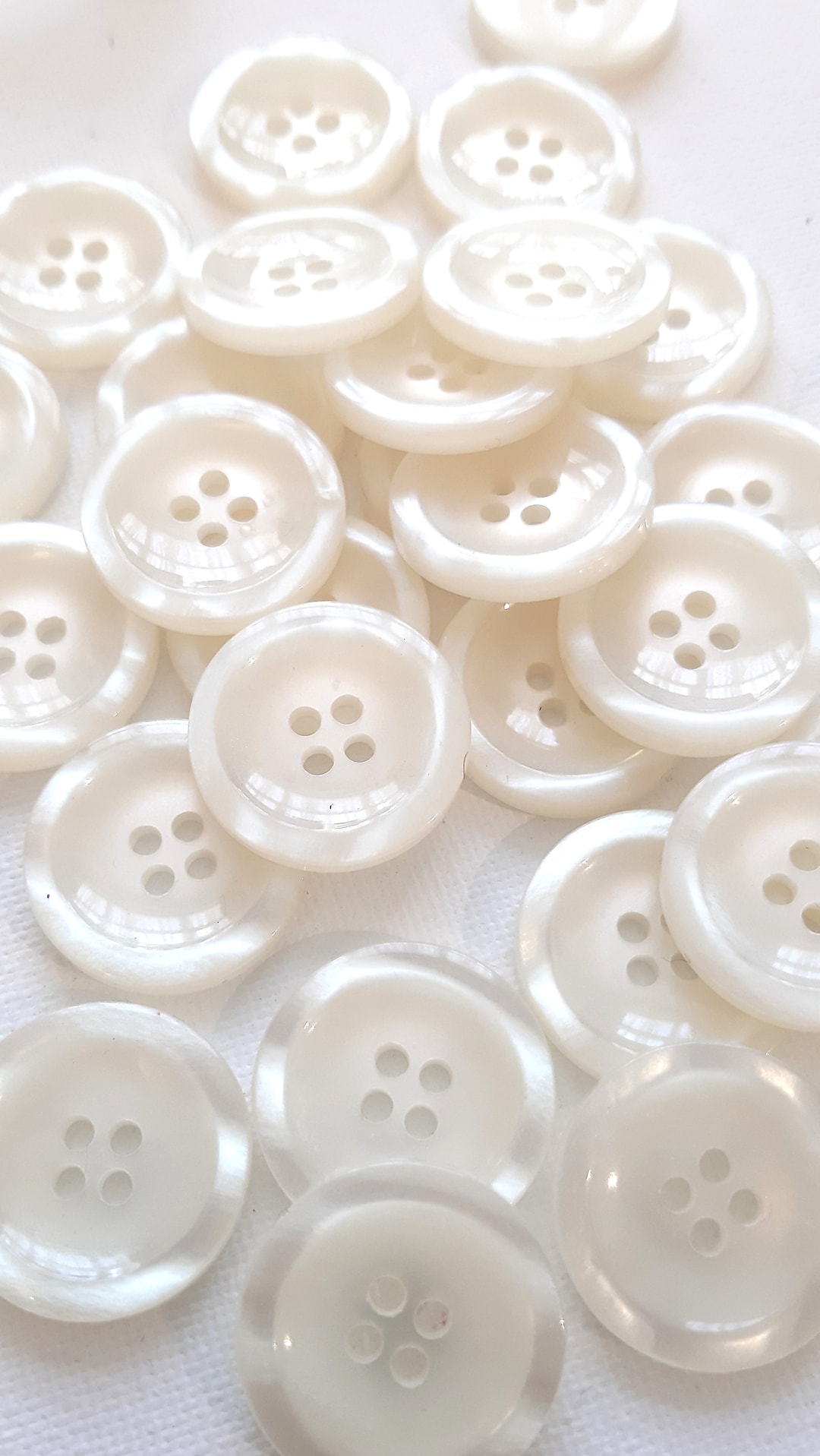 15mm Cream Pearly 4-hole Buttons, Flat Buttons, White Buttons, Button ...