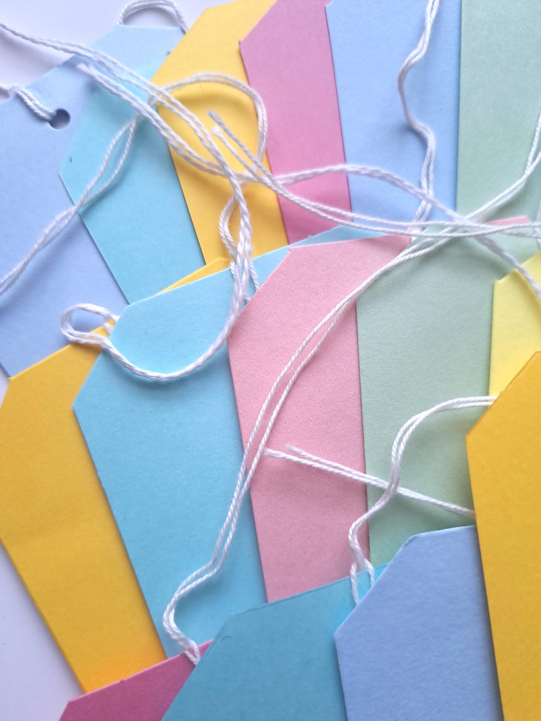 25 Pastel Coloured Swing Tags With String, Card Tags, Seating Cards ...