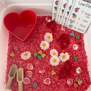 Valentine’s Day Sensory Bin | Sensory Bin | Preschool Winter Game ...