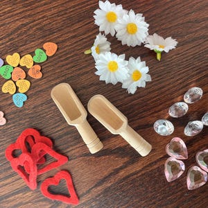 Valentine’s Day Sensory Bin | Sensory Bin | Preschool Winter Game ...