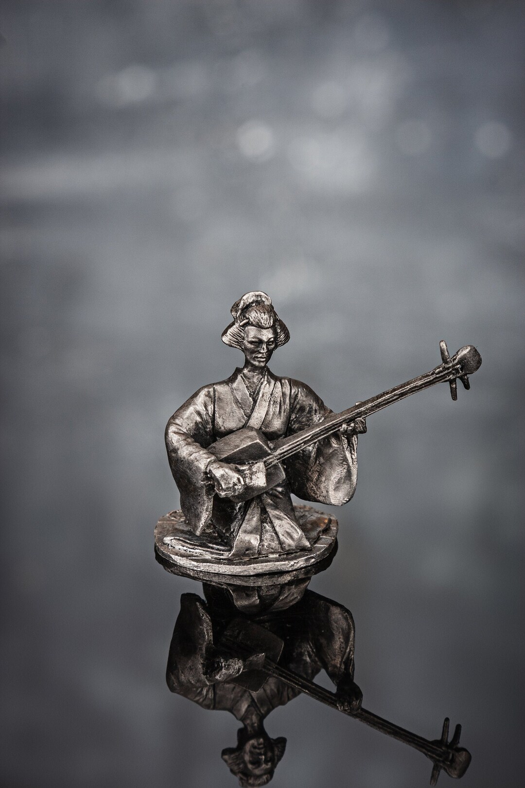 Geisha Playing the Shamisen Miniature, Figurine 54mm, Tin Metal ...