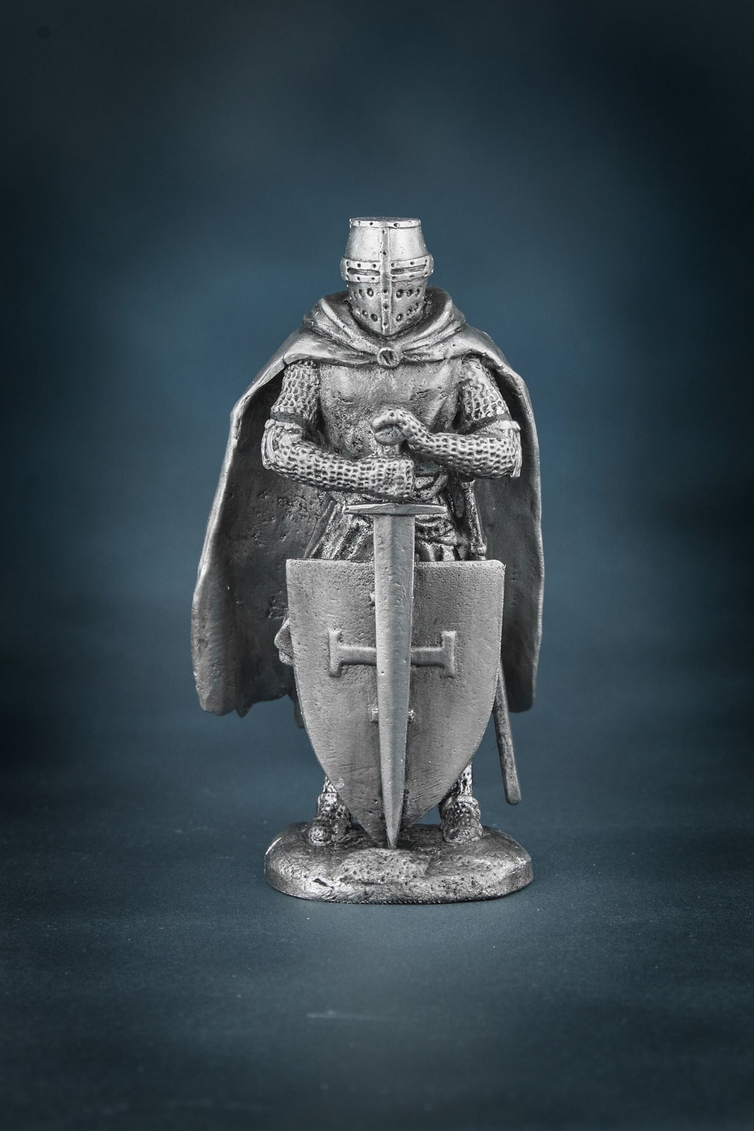 Toy Soldier Knight Tin Metal Miniature Medieval Crusaders Knight ...