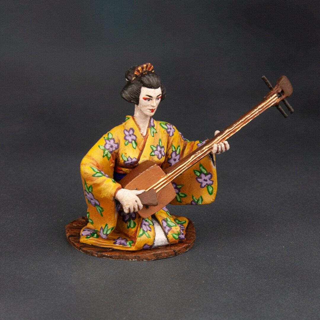 Japanese Geisha Miniature 54mm, Figurine Playing on Shamisen, Miniature ...