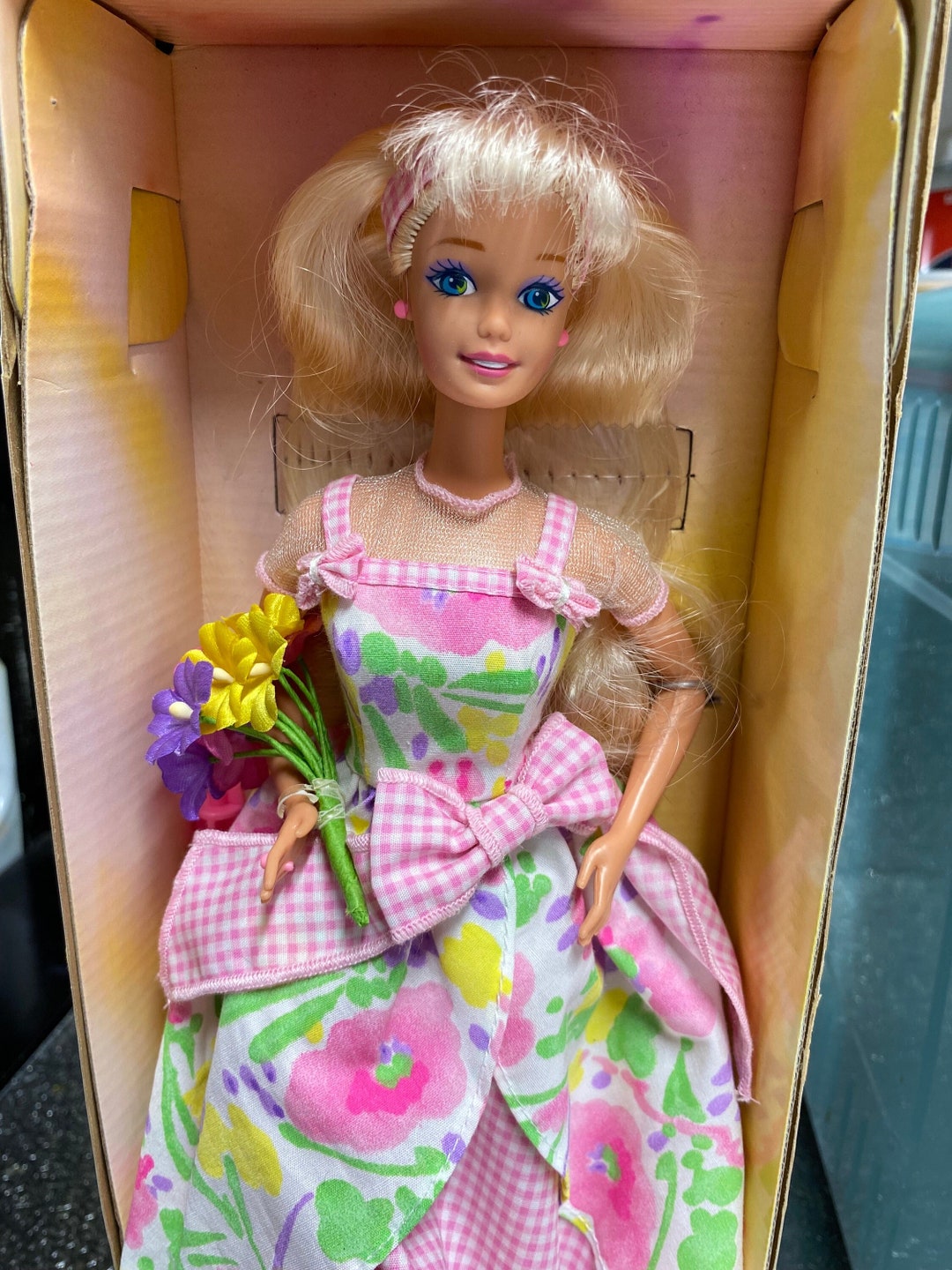 Vintage Spring Petals Barbie Avon Special Edition Barbie Collectable ...
