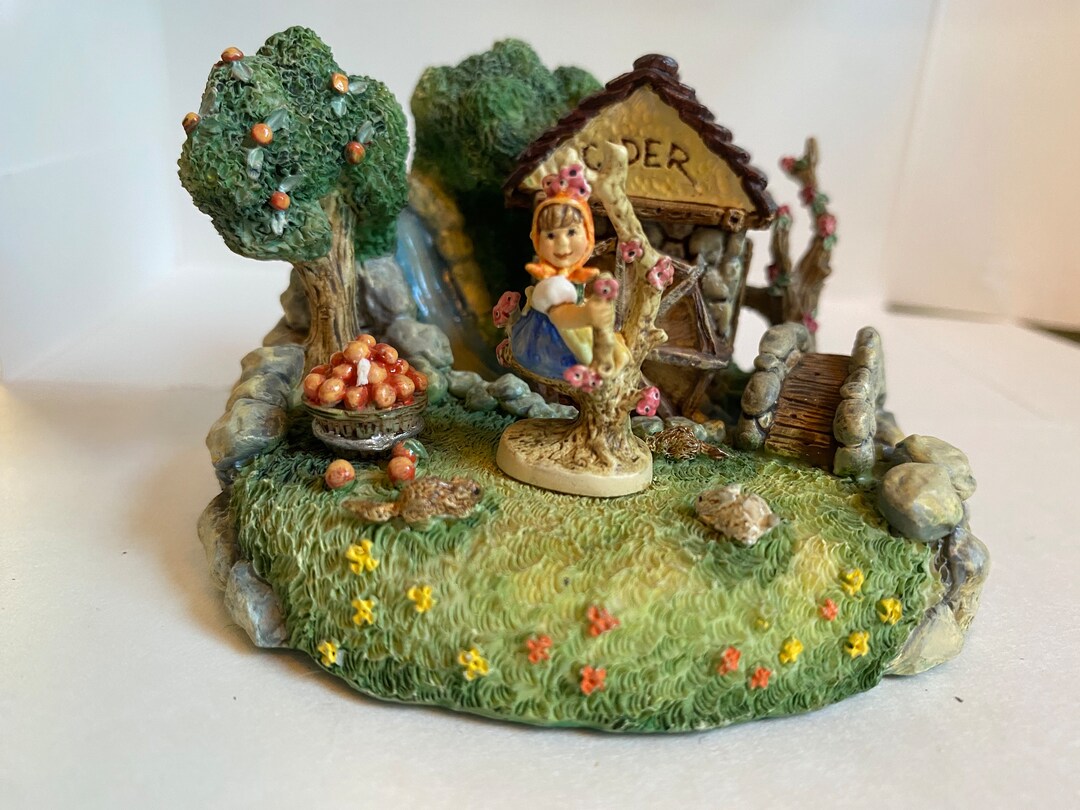 Vintage Apple Tree Girl Hummel Miniature the Danbury Mint Collectable ...
