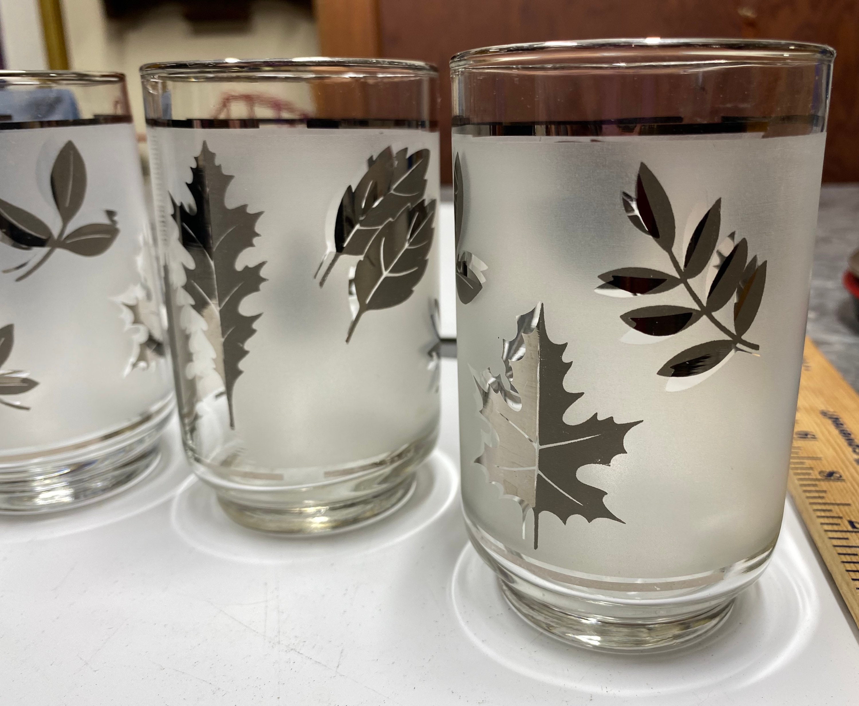 Vintage Silver Leaf Frosted Drinking Glasses Mid Century Kitchen Decor ...