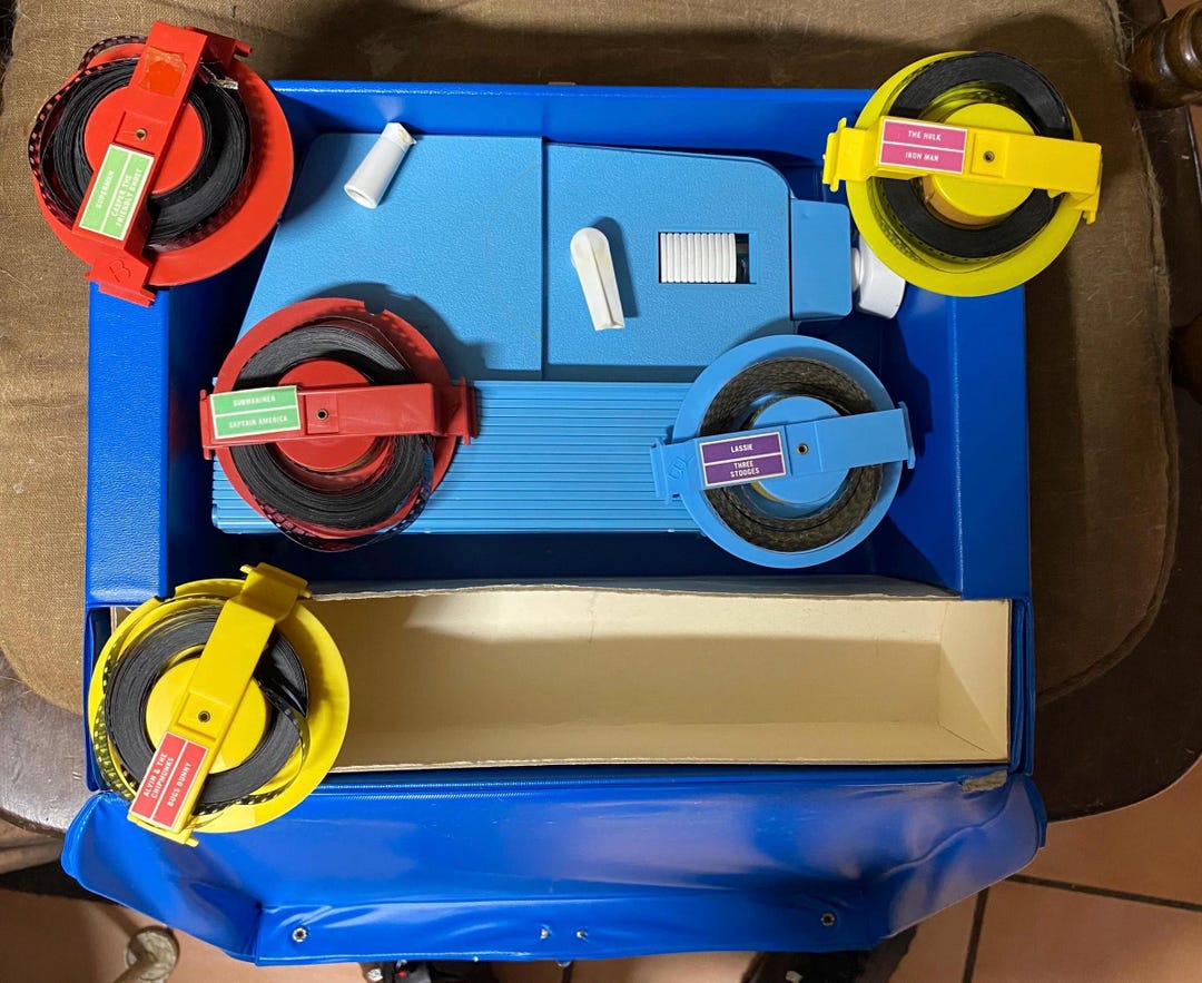 Kenner 1969 Easy Show Movie Projector & Case - Etsy