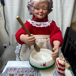 Vintage Mrs. Claus Baking Holiday Creations Musical Collectable Mrs ...