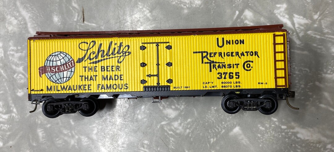 Vintage Schlitz Collectable Train Car Wood Reefer 3765 Railcar in ...