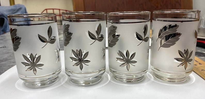 Vintage Silver Leaf Frosted Drinking Glasses Mid Century Kitchen Decor ...