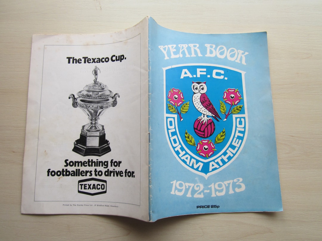 1972-73 Oldham Athletic Football Club Handbook, Yearbook, Annual ...