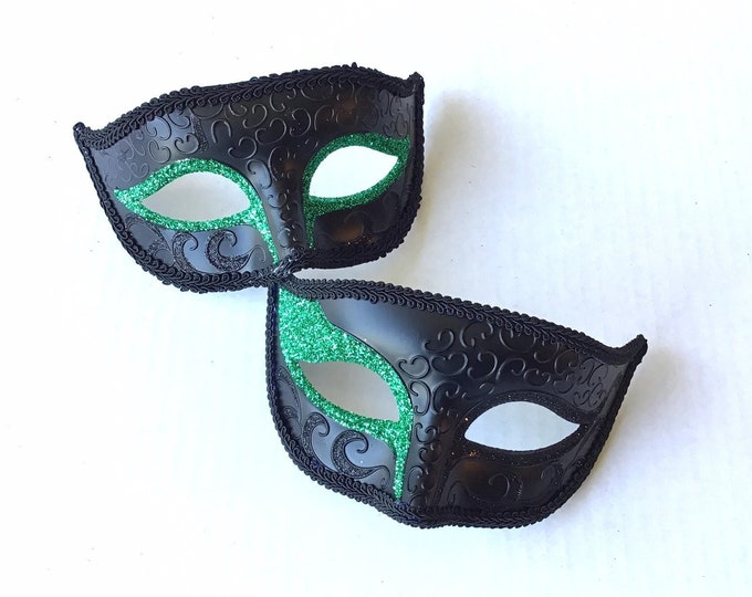 Pin Oak Leaf Green Man Mask in Green - Etsy