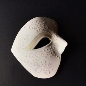 White Masquerade Mask Women / White Feather Masquerade Mask / White ...