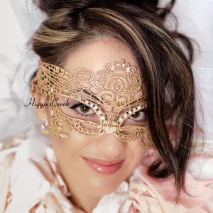 Lace Masquerade Mask, Venetian Bridal Boudoir Photo Prop - Etsy