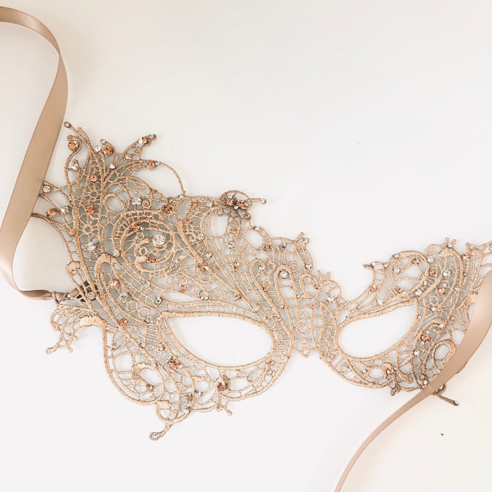 Gold Woman Masquerade Mask With Rhinestones Dazzling Masquerade Masks ...