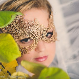 Masquerade Mask Silver Prom Masquerade Masks in Swan Macrame Style Lace ...