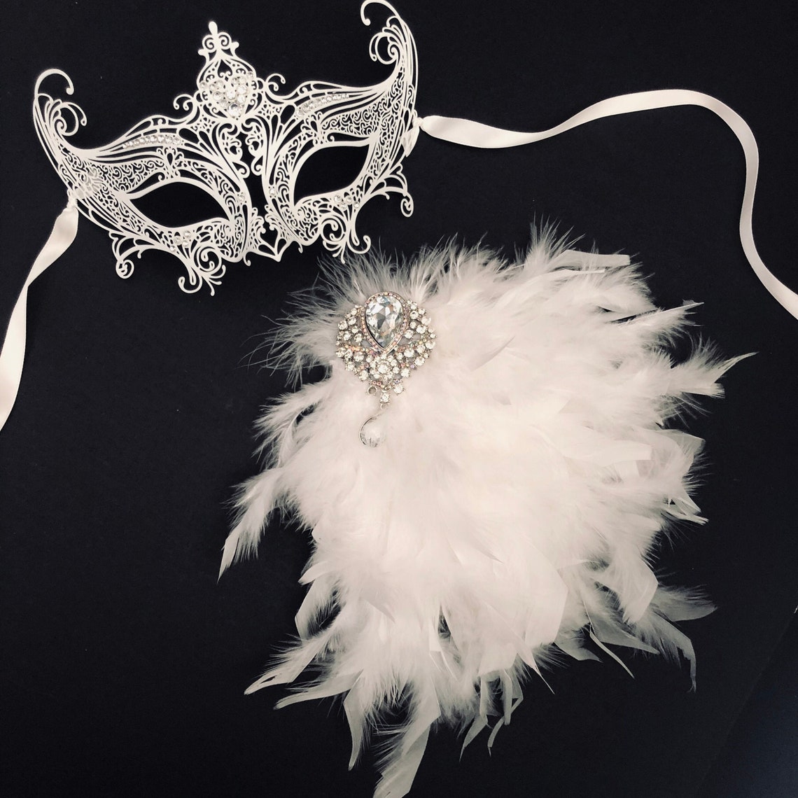Stunning White Masquerade Mask, Feather Women Mask, White Wedding ...
