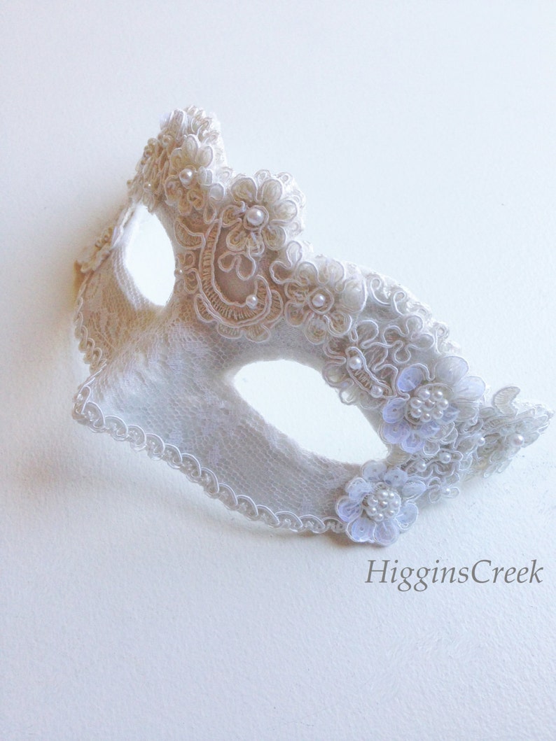 White Floral Bridal Lace Masquerade Mask With Pearl Beads - Etsy