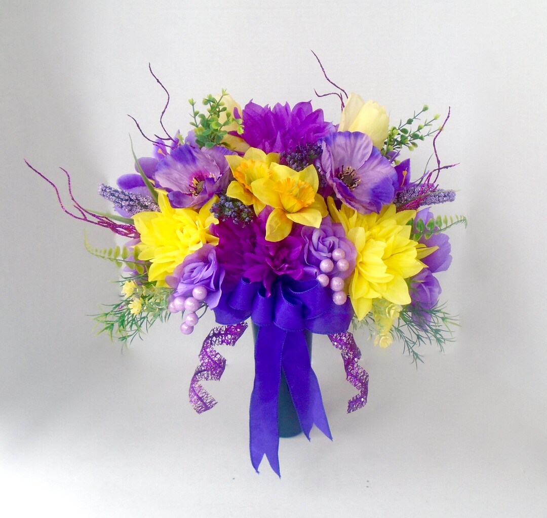 Spring Cemetery Arrangement, Cemetery Cone, Graveside Flowers, Mother's ...