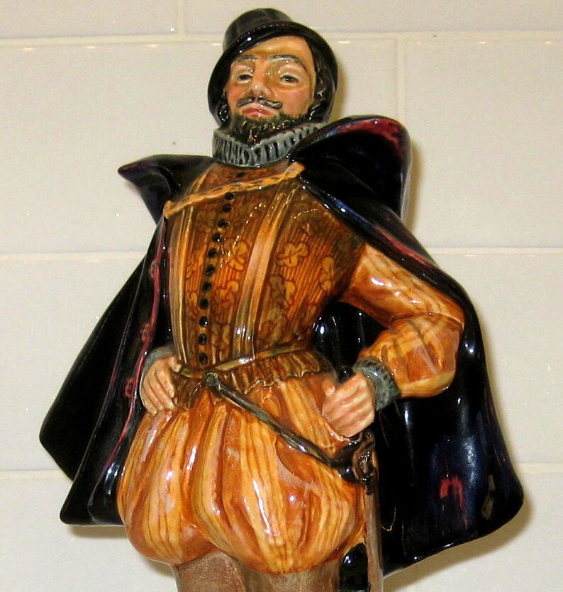 Royal Doulton Sir Walter Raleigh Figurine HN2015. Introduced 1948 ...