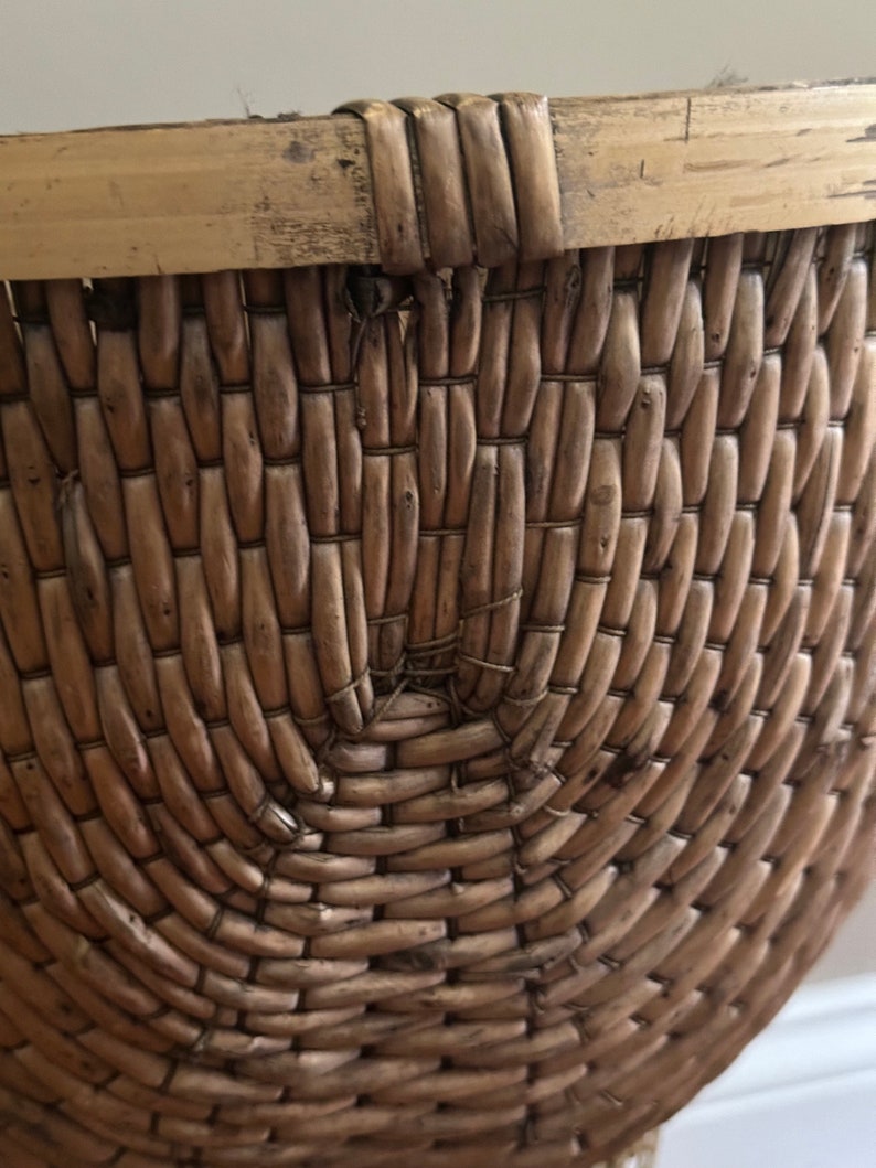Vintage Chinese Hand Woven Reed Willow Basket 10x13 Bamboo Trim Round ...