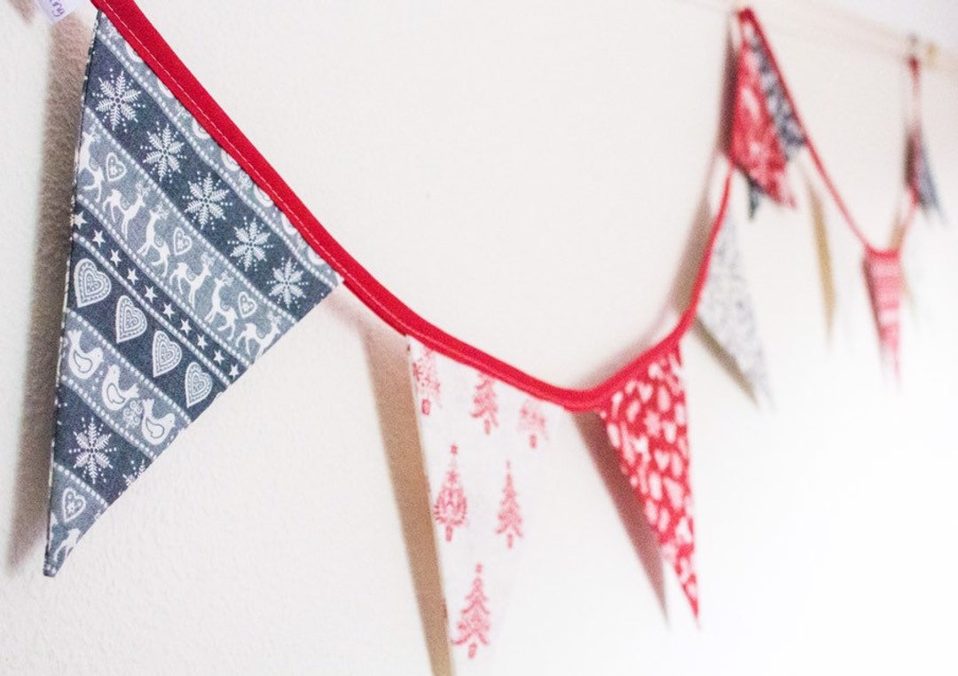 Christmas Scandinavian Bunting in Traditional Nordic Red and Grey ...