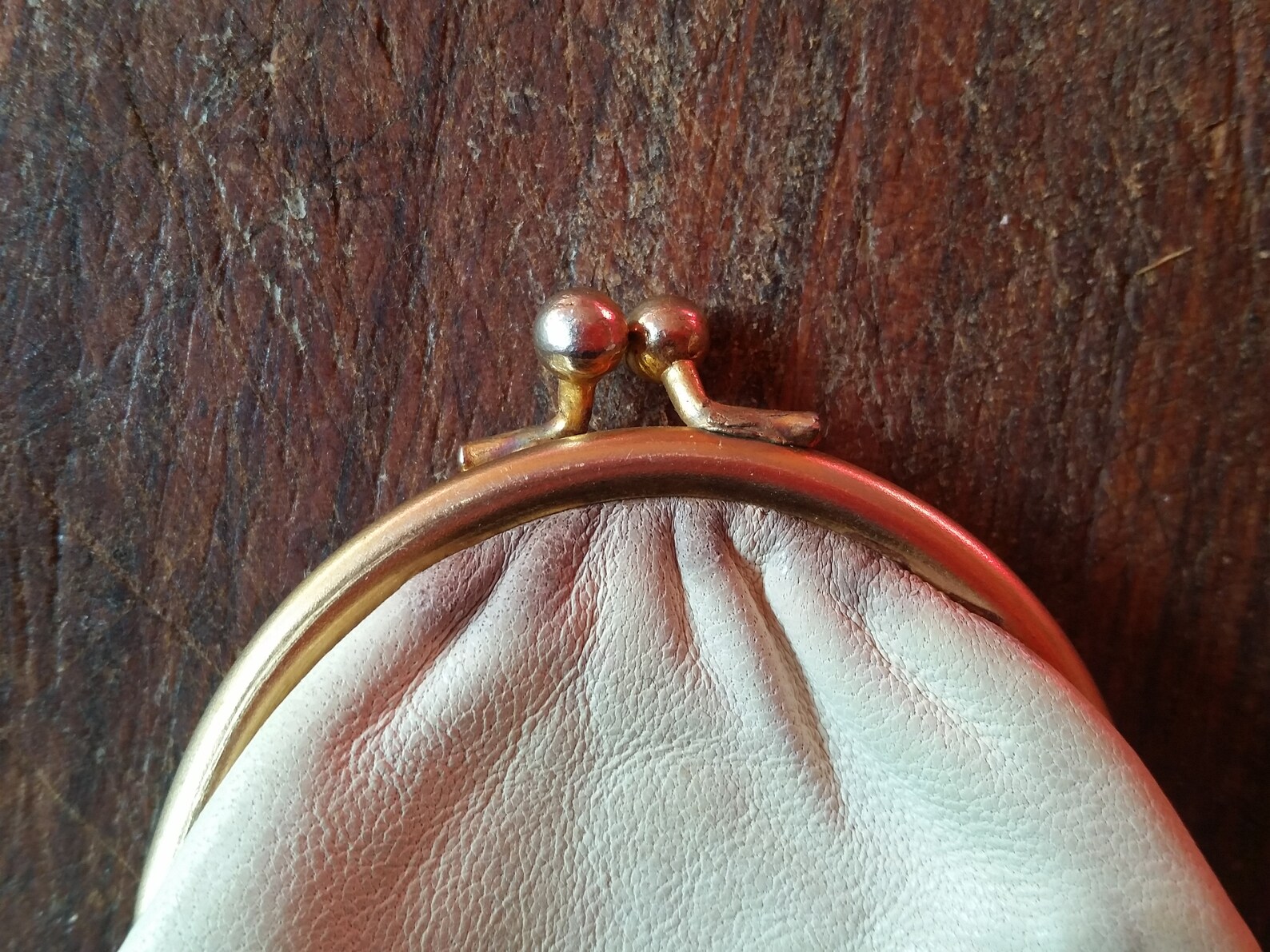 Antique EDWARDIAN COIN PURSE in Soft Leather of Ecru White and | Etsy