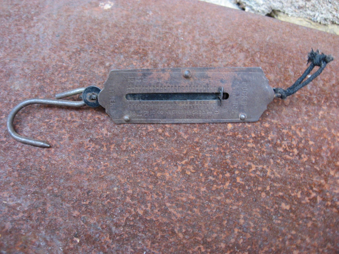 1940s HANGING WEIGHT SCALE, Pocket Sized, Weighs Items up to 12 Kg ...
