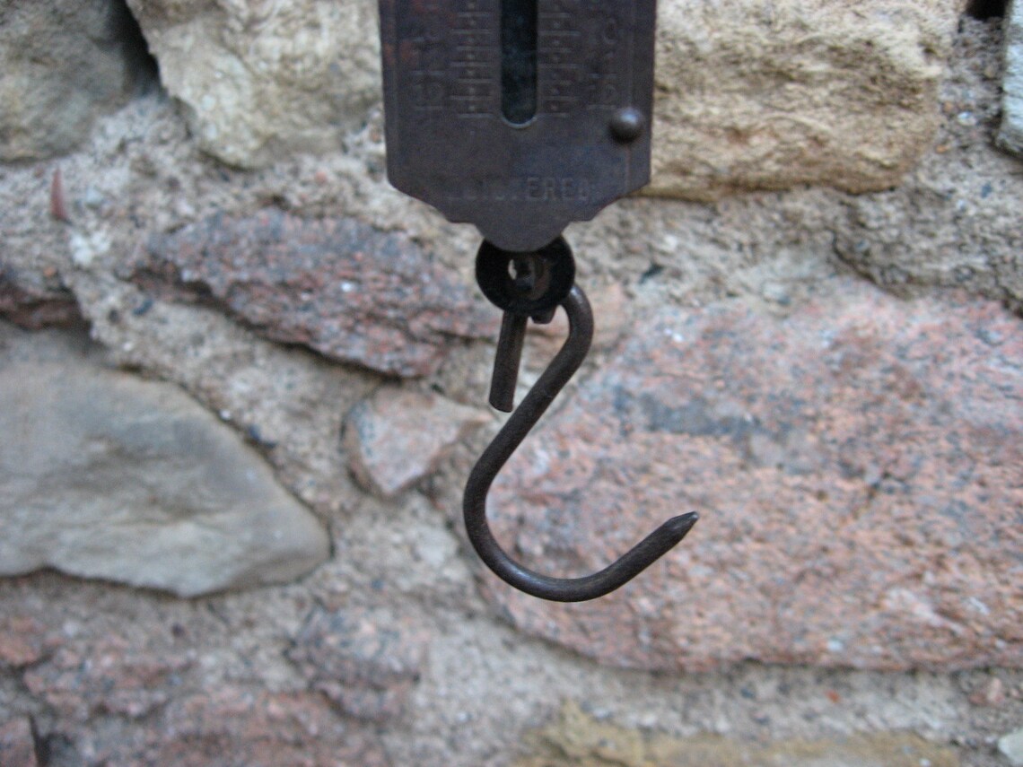 1940s HANGING WEIGHT SCALE, Pocket Sized, Weighs Items up to 12 Kg ...
