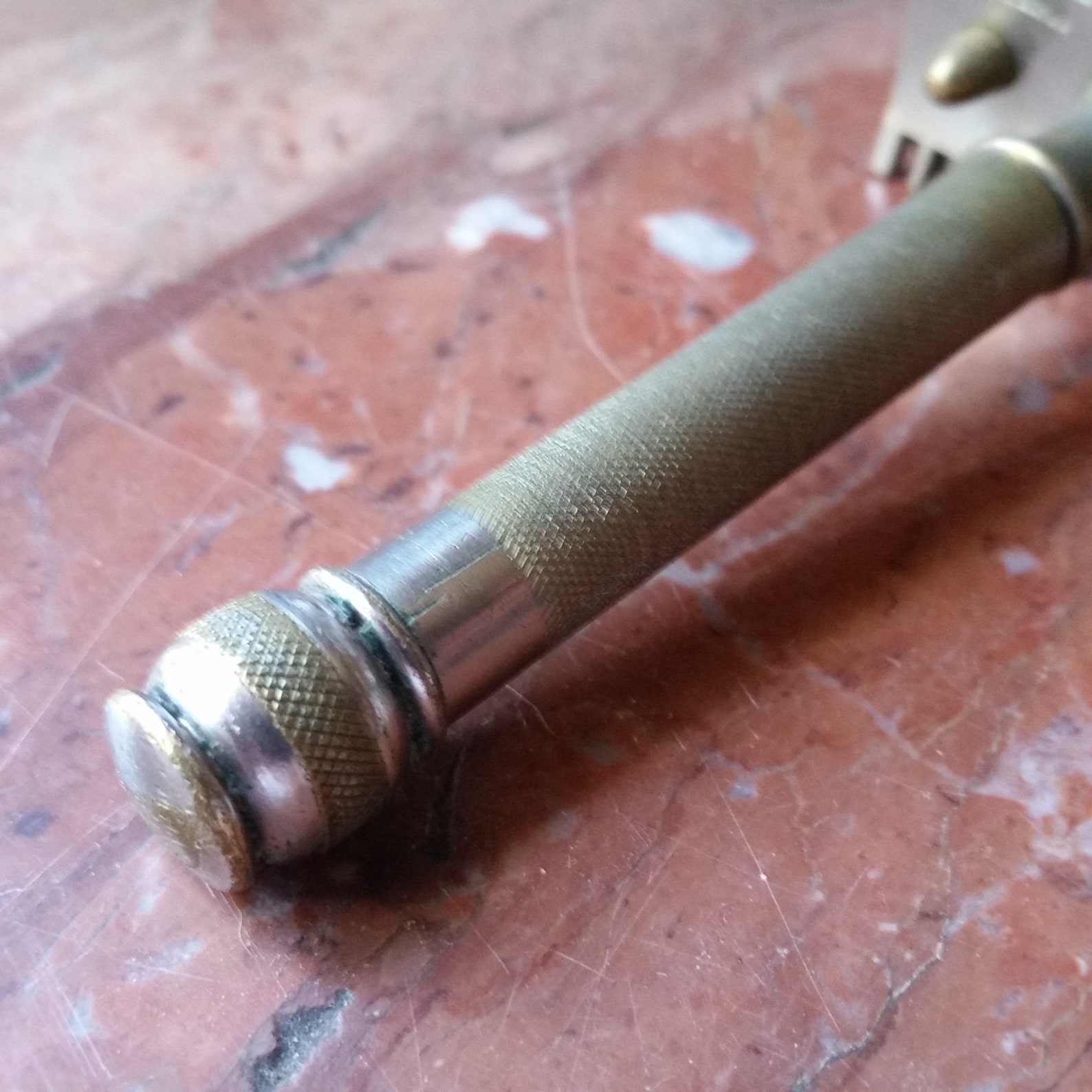 WW1 GILLETTE SAFETY RAZOR, Brass, Open Comb and Double Edged Blade ...