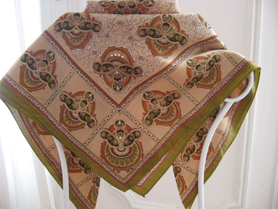 1950s VINTAGE FRENCH SCARF in a traditional mid centu… - Gem