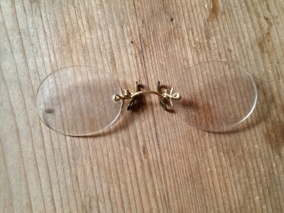 Antique LUX PINCE NEZ with original hard shell case, … - Gem