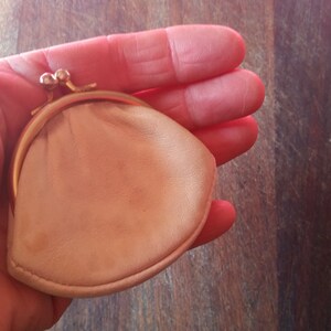 Antique EDWARDIAN COIN PURSE in Soft Leather of Ecru White and Gold ...
