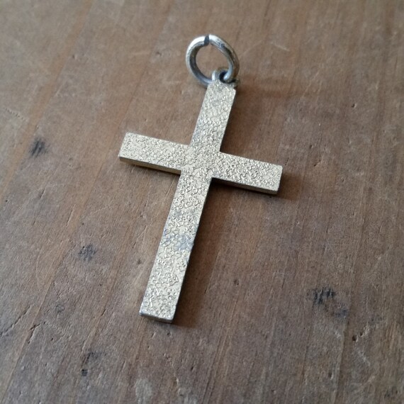 Vintage Minimalist Cross Pendant, simple gold design.… - Gem