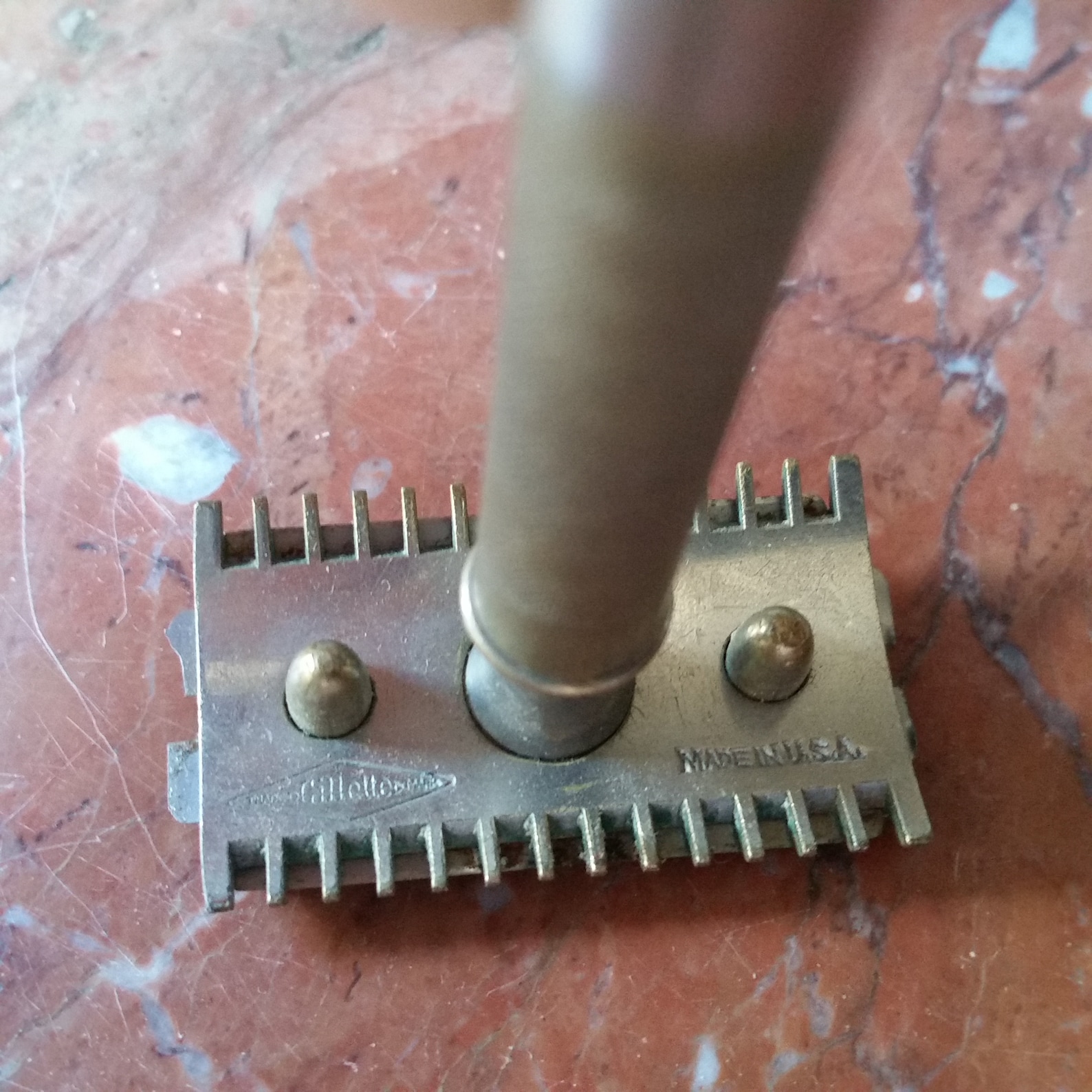 WW1 GILLETTE SAFETY RAZOR, Brass, Open Comb and Double Edged Blade ...