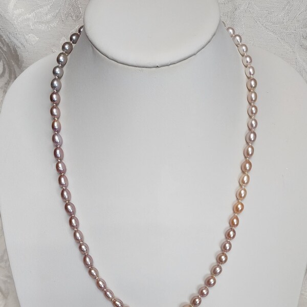 Oval Pearl Necklace - Etsy