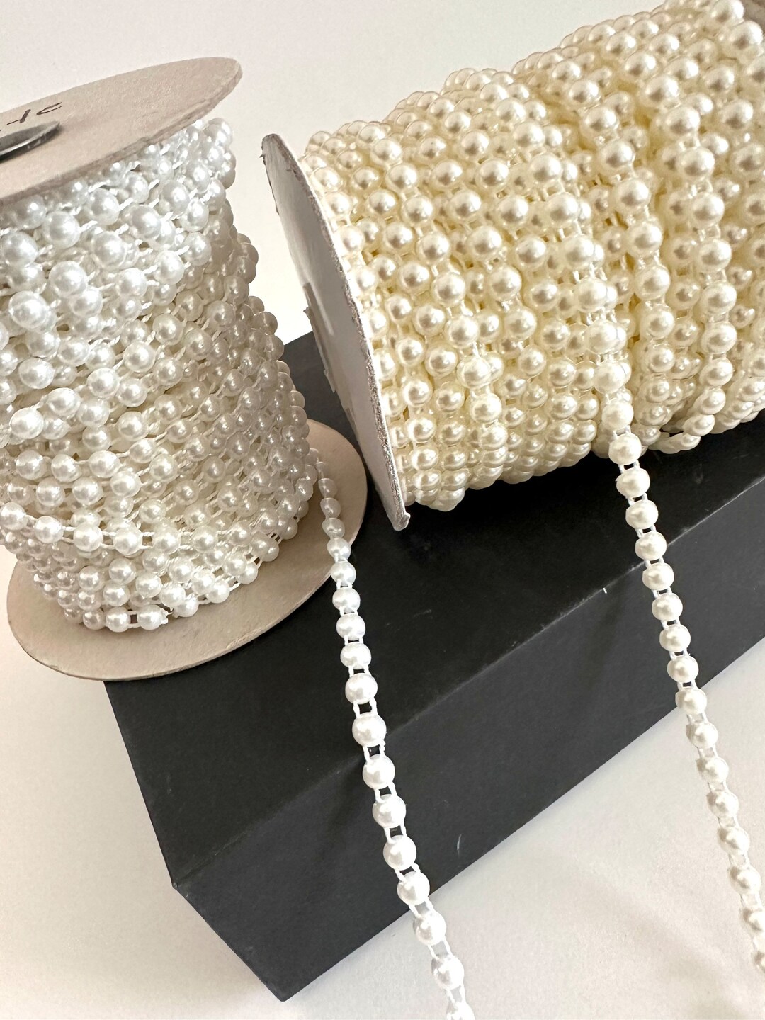 String of Beads,white Beads,flat Beads,strand of Beads,embellished ...