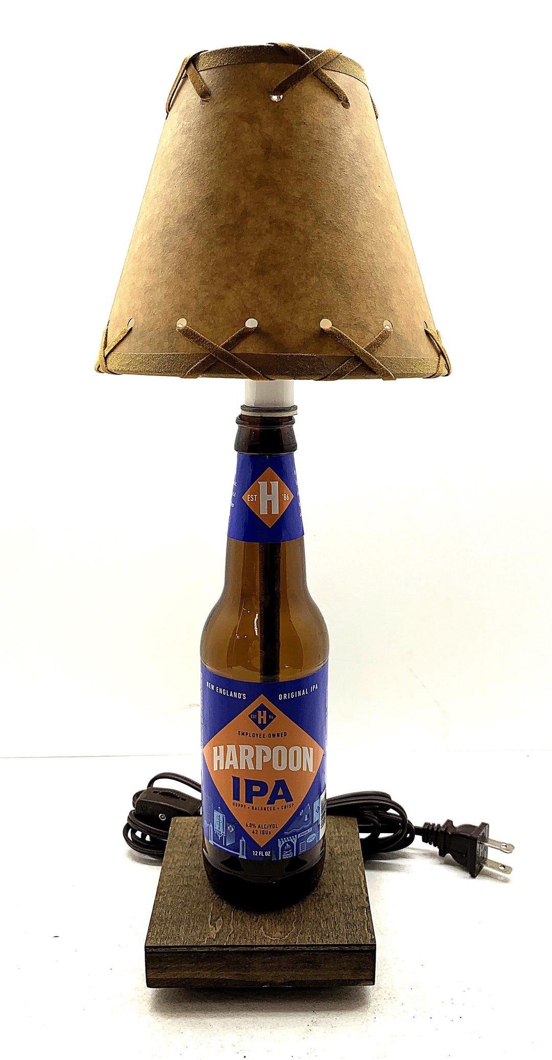 Harpoon IPA Beer Bottle TABLE LAMP Light W/ Laced Shade & Bulb Home Bar ...