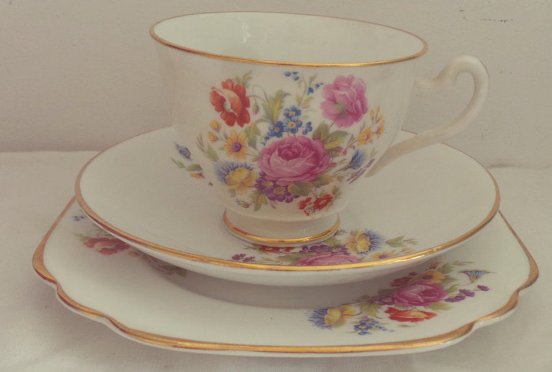 Very Pretty Vintage Clare Floral English Bone China Tea Set Trio ...