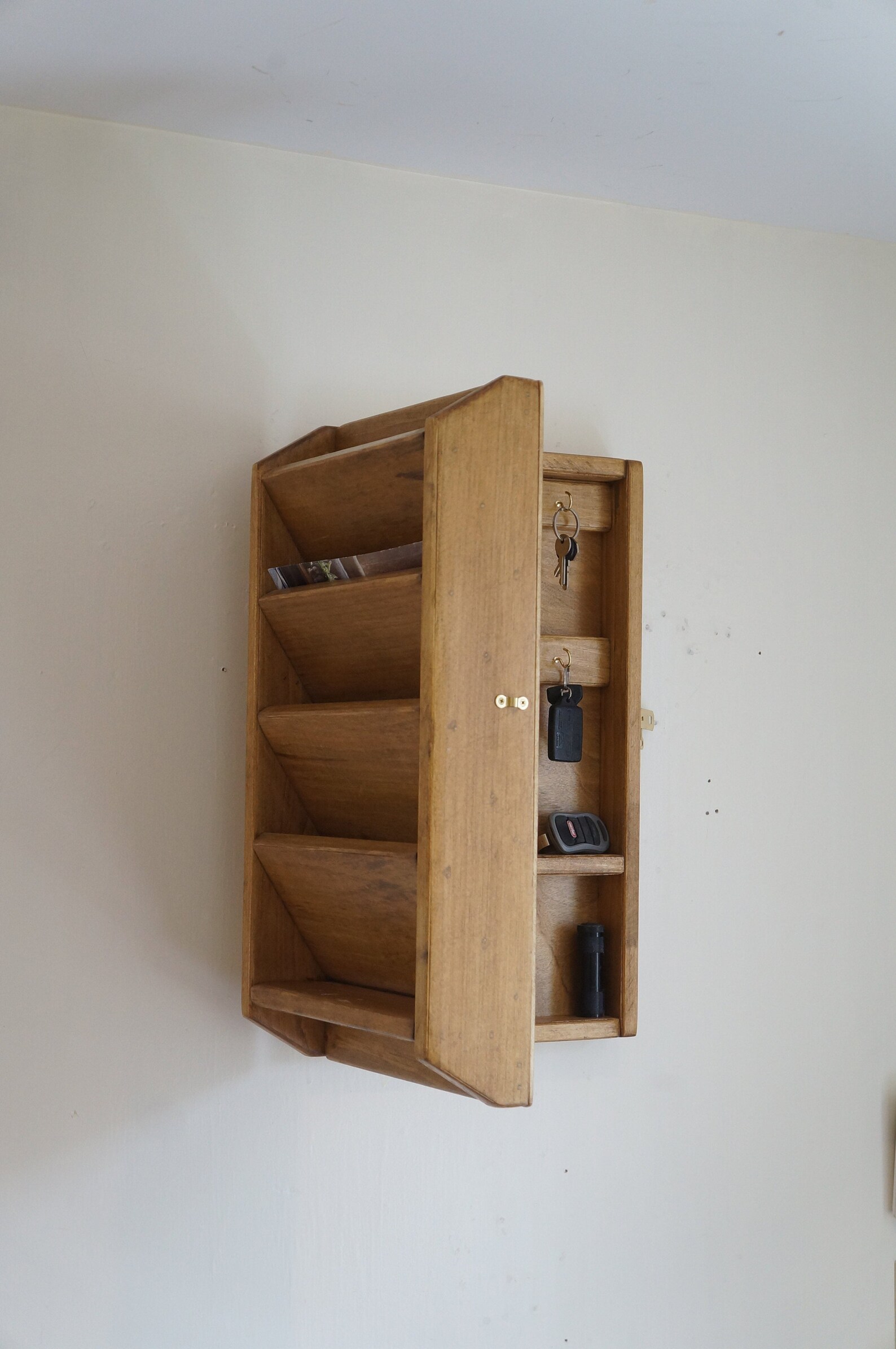 4 Pocket 24 H Hidden Key Box & Mail Organizer | Etsy